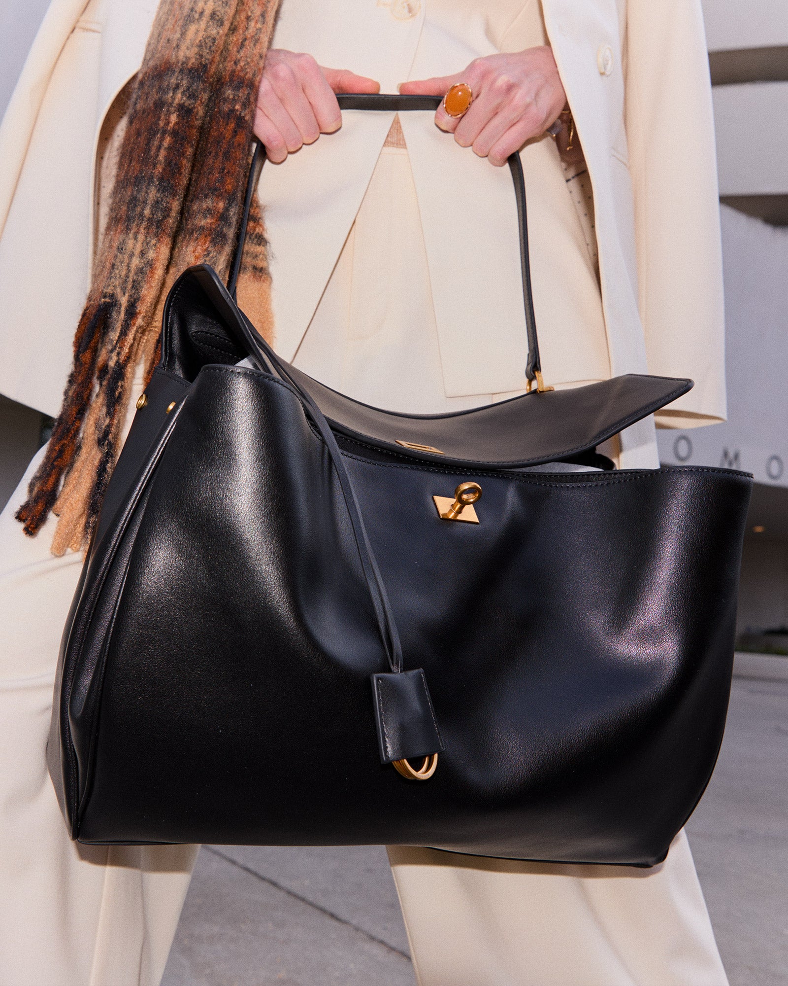 Skyfall Leather Shoulder Bag - Black – Belle & Bloom