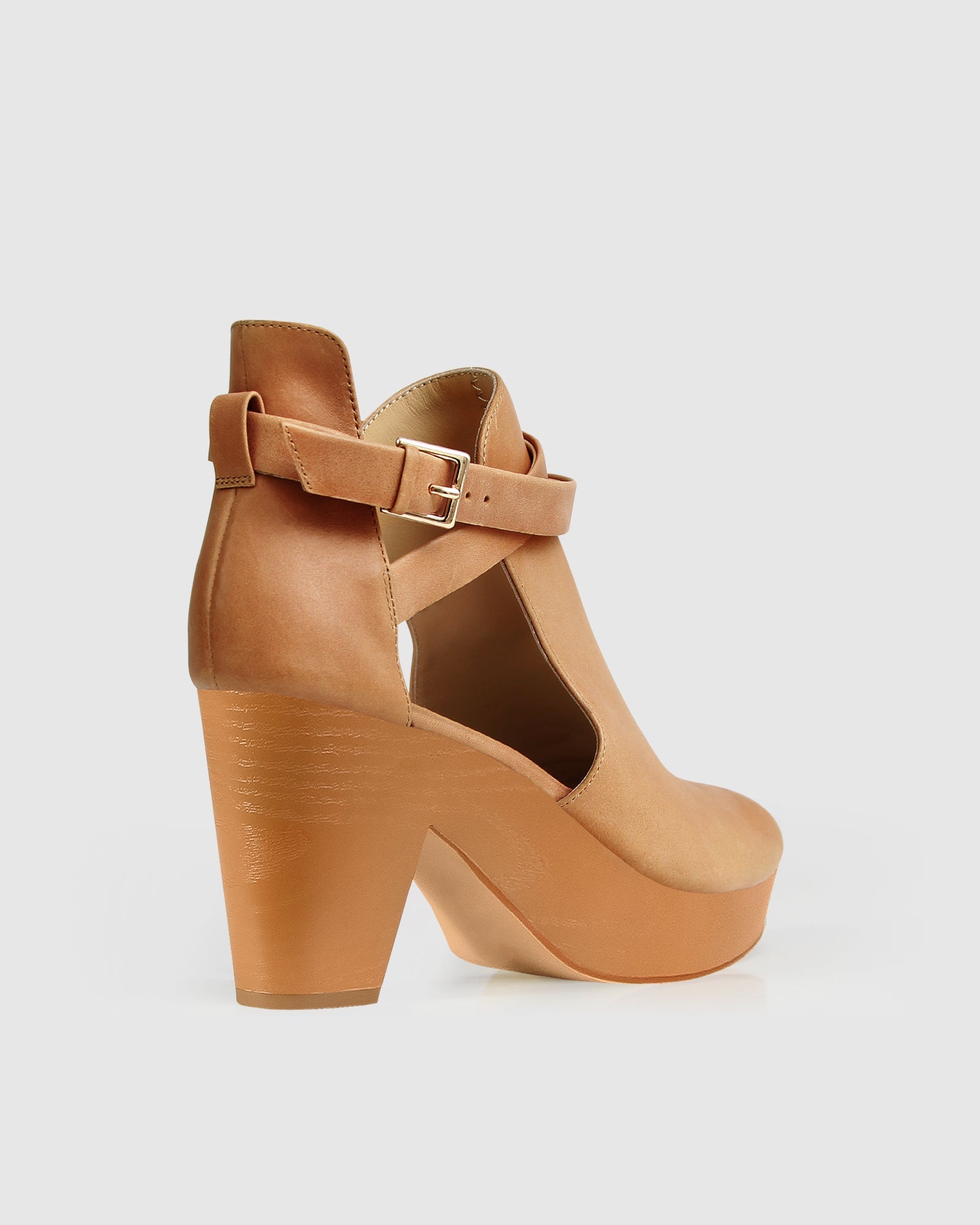 Fearless Clog Ankle Boot - Tan – Belle & Bloom